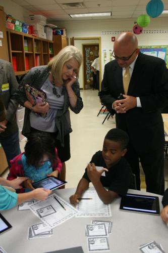 Barge visits Van Wert Elementary School | Multimedia ...