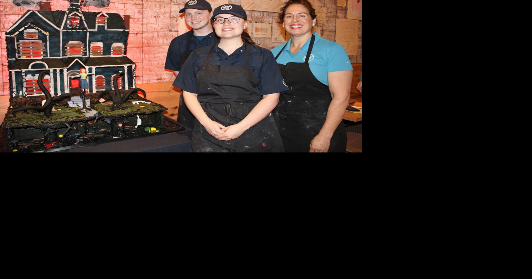 Gingerbread House channels 'Stranger Things' at Honeymoon Bakery ...