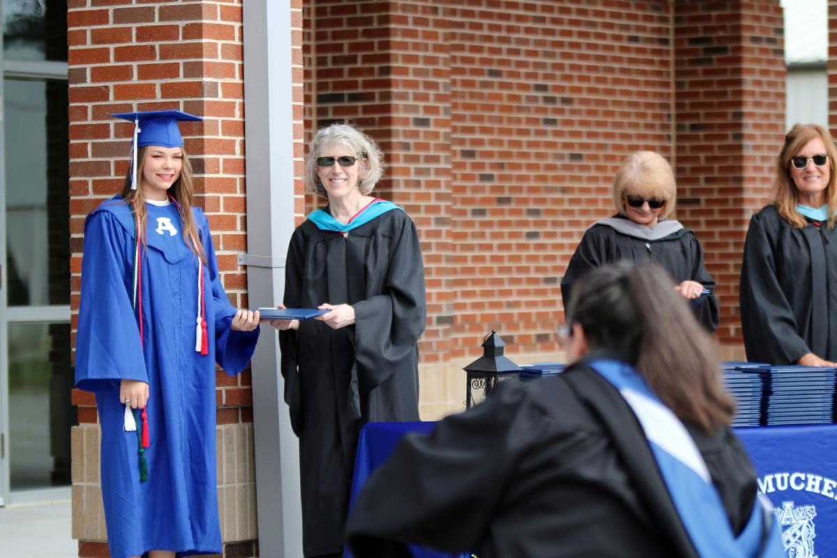 Armuchee Drive-thru Graduation | Gallery | northwestgeorgianews.com
