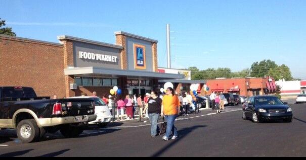 As another Kroger Marketplace opens, Cartersville awaits its mega store ...