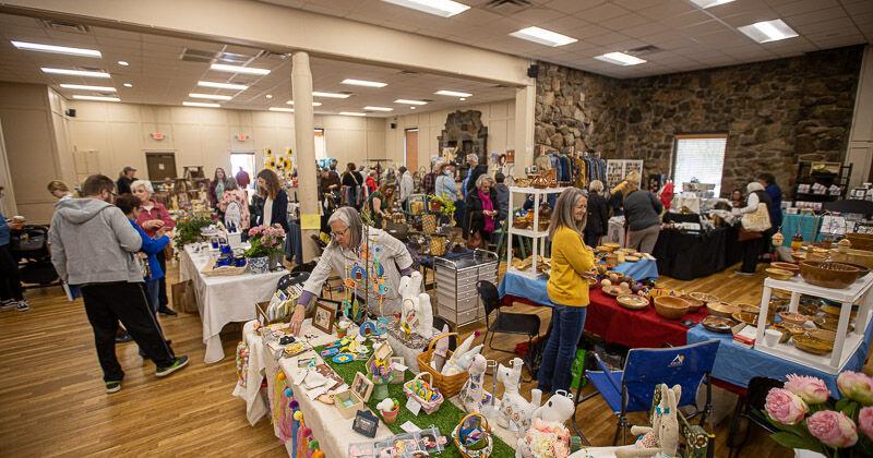Beautiful day for Spring Art Market | Lifestyles | northwestgeorgianews.com