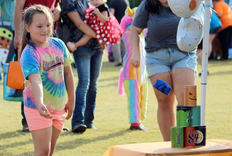 Treats, games greet kids at annual Boo Bash | Local ...