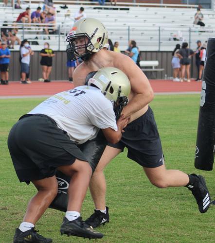 Football preview: Calhoun Yellow Jackets united during unusual ...