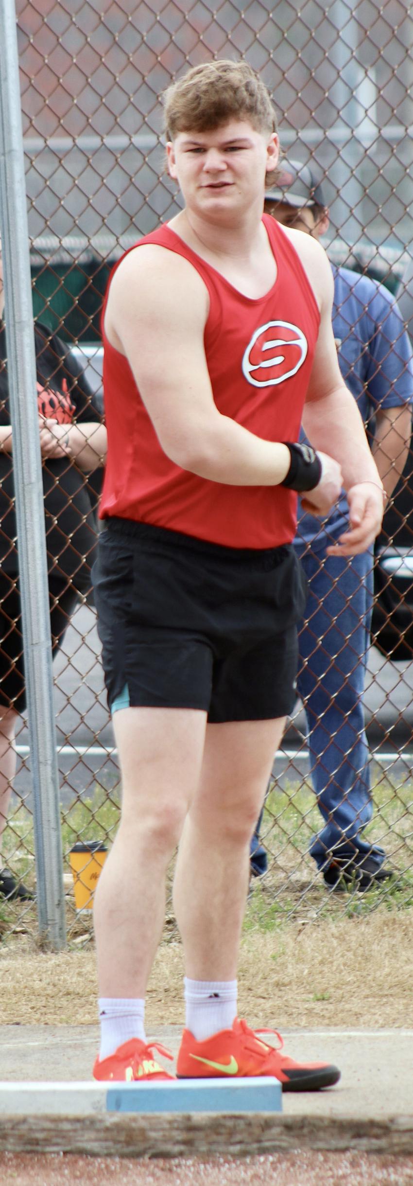 PREP TRACK: Calhoun sweeps titles at GL Invitational | Sports ...
