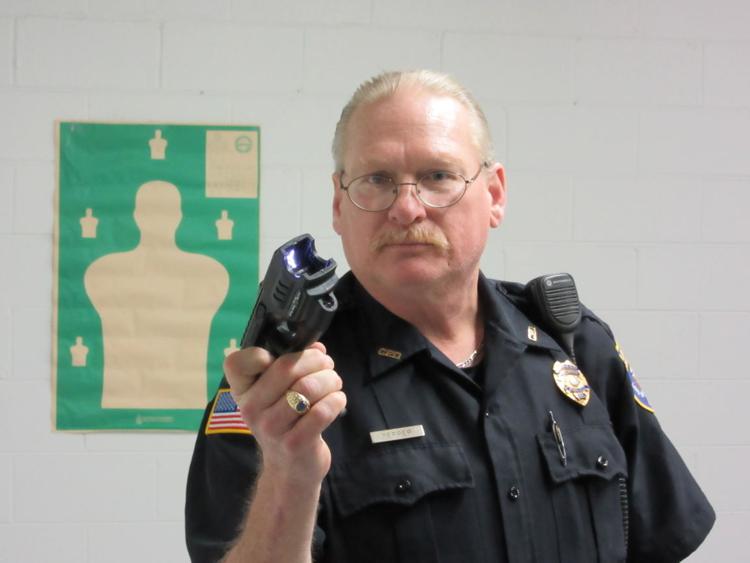 Calhoun police officers start carrying electronic control devices ...