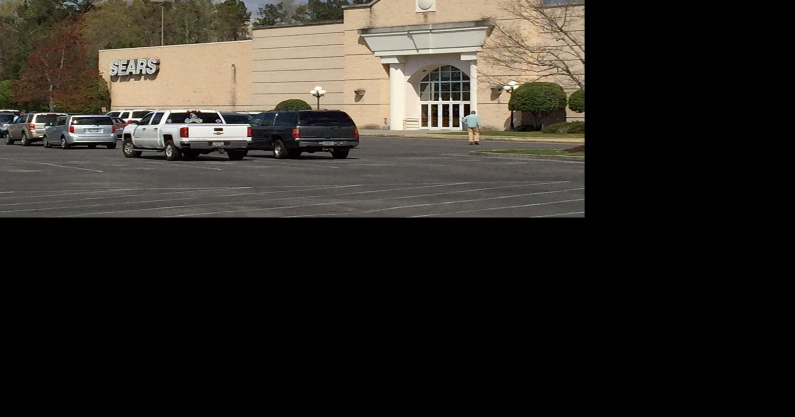 The end of an era: Sears closes its doors after nearly 70 years in Rome ...