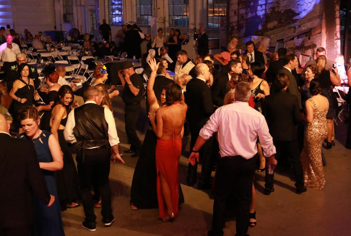 A Night To Remember: Adult Prom promises black and bling | Local ...