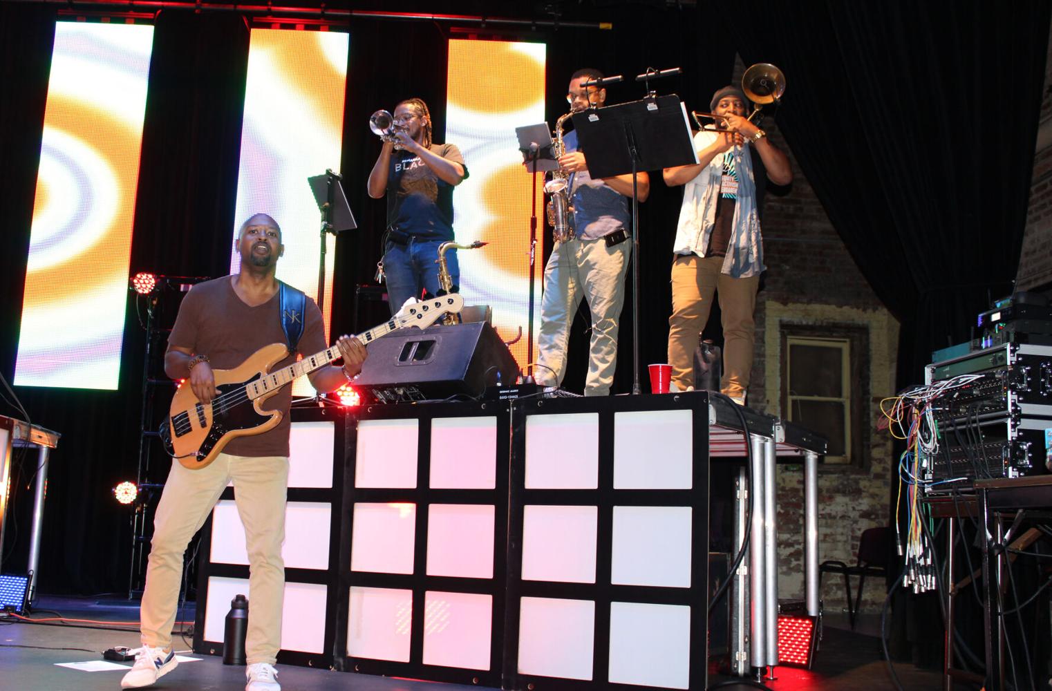 Earth, Wind and Fire Legacy Reunion to perform at city auditorium ...