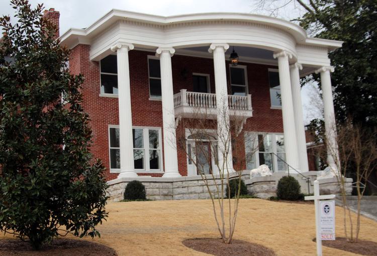 Walraven and Moore show off renovation of The Columns | Local News ...