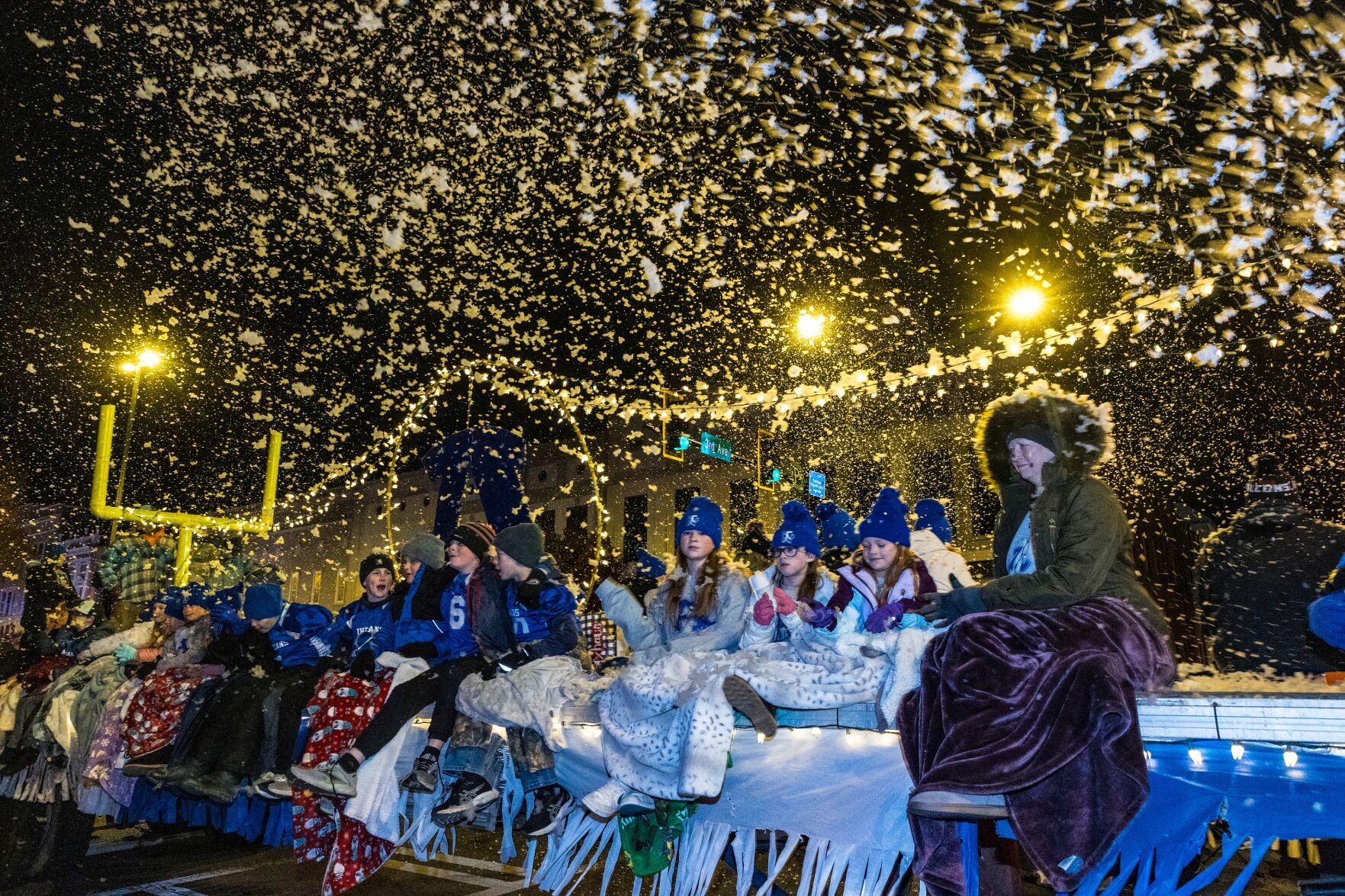 Frigid But Fun: The Rome Christmas Parade Brings Thousands To Broad ...