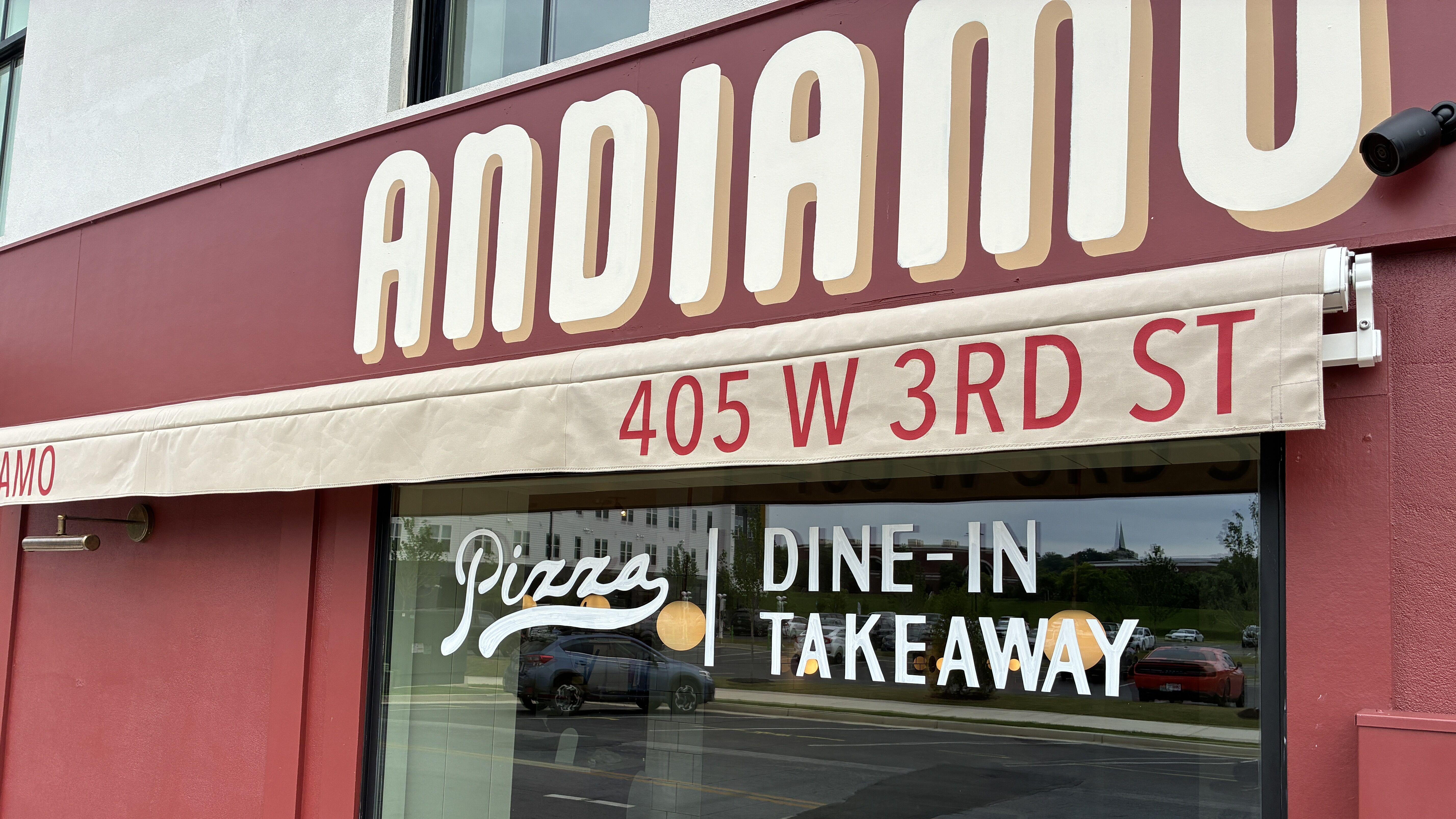 Around Town: Pizza making is an art at this new Rome restaurant. Plus ...