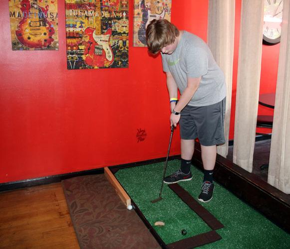Putt Putt Pub Crawl | Gallery | northwestgeorgianews.com