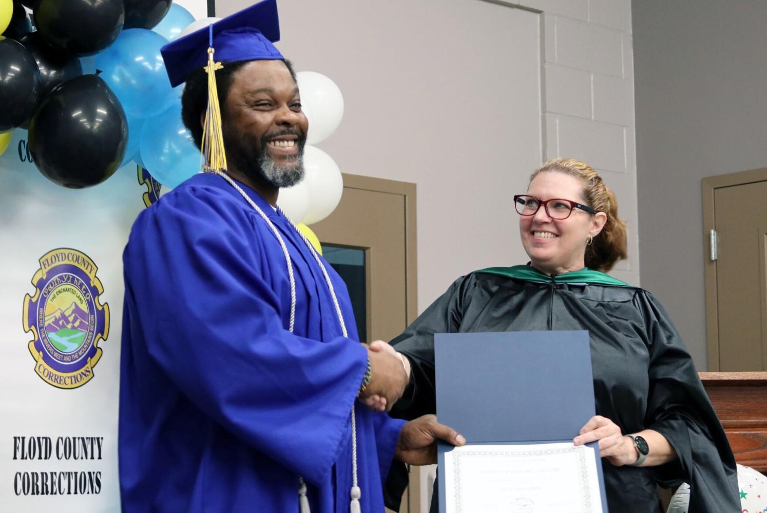 26 prisoners graduate through Floyd County, GNTC partnership | Local ...