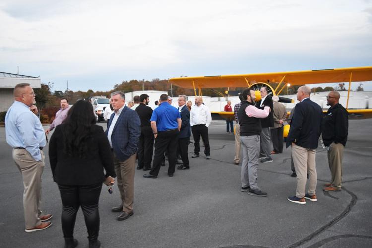 Airport unveils new runway lighting | Local | northwestgeorgianews.com