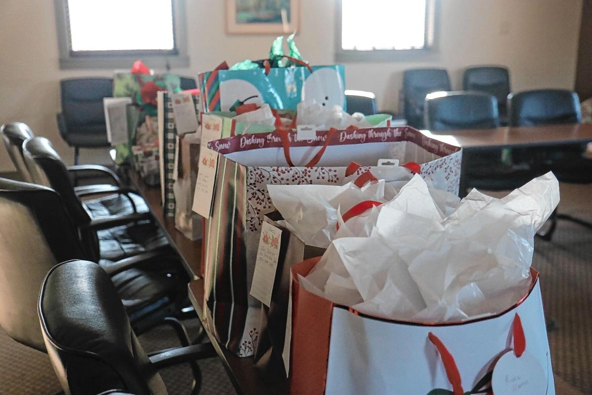 Santa for Seniors gives back to those often forgotten | Local ...