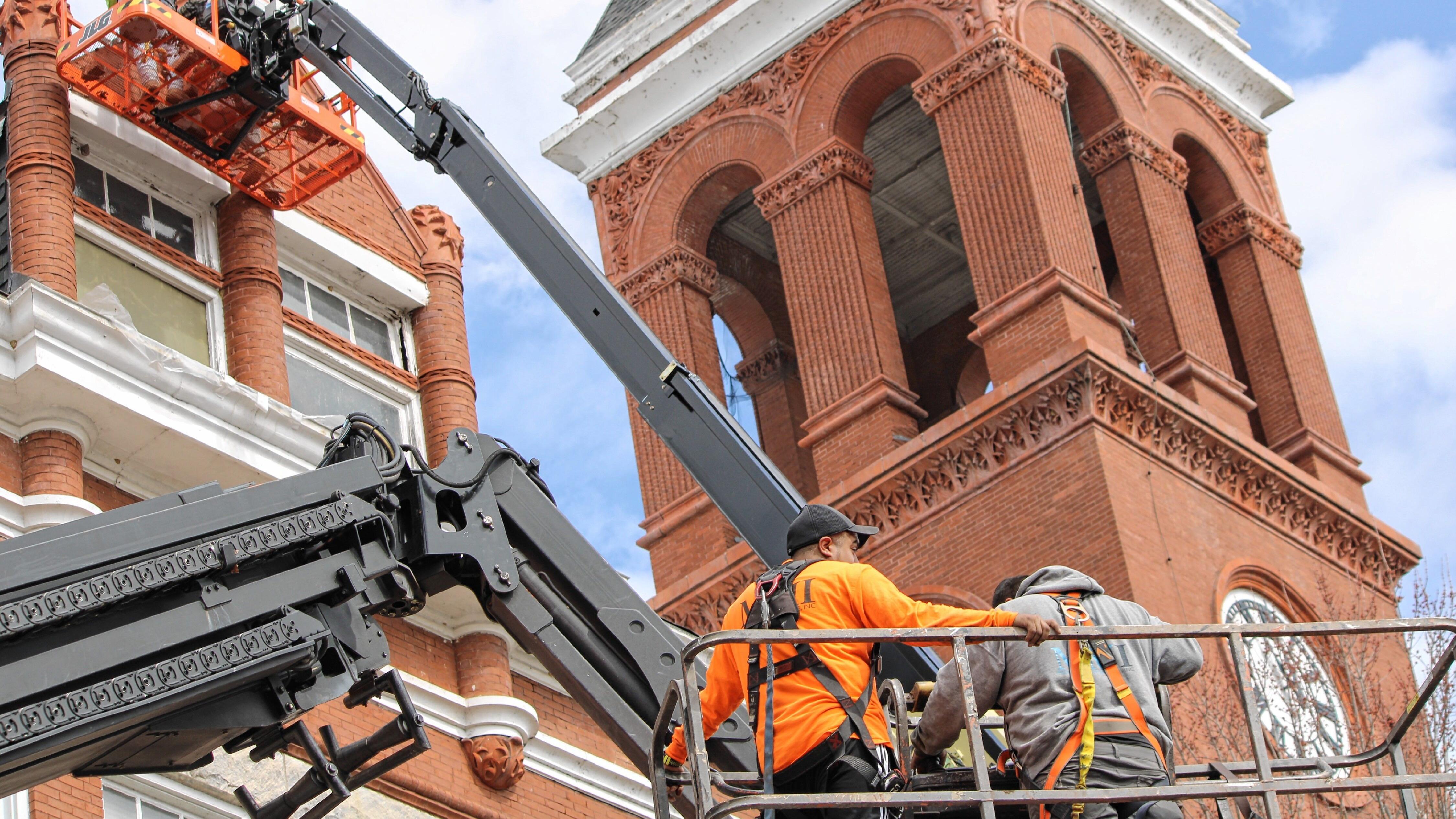 Brick repairs underway at Floyd County's 1893 courthouse | Local News ...
