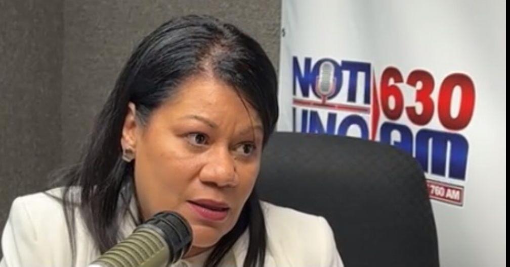 Ada Norah Henríquez renuncia a contienda primarista y se desafilia de ...