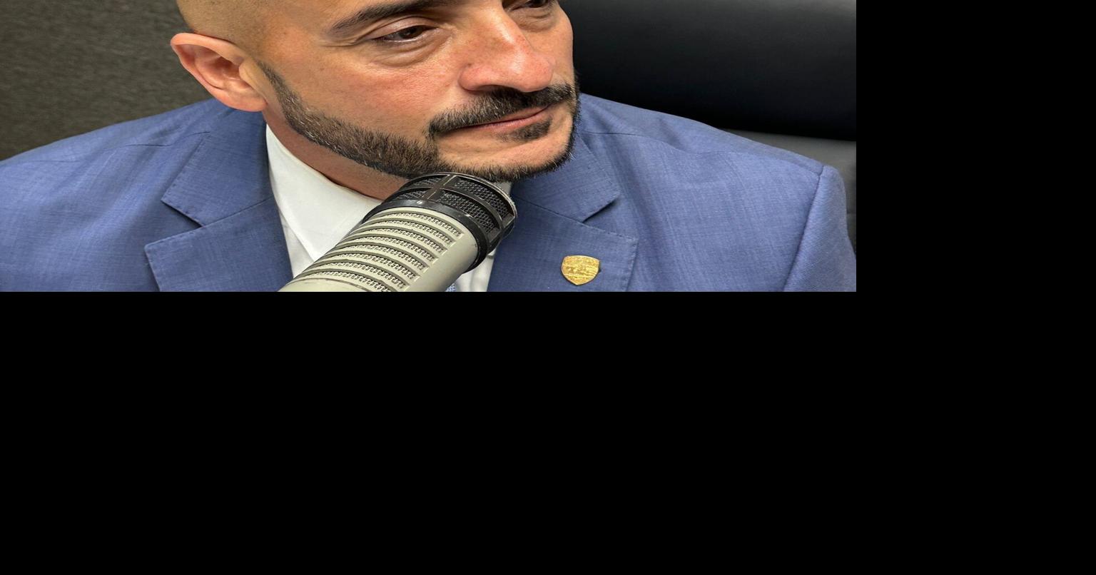 Joseph González confirma salida de la Policía del Departamento de ...