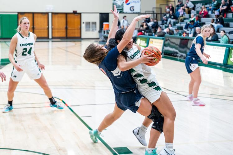 No. 1 Umpqua women can't rise to challenge, lose 65-54 to Clackamas | Ucc Womens Basketball ...