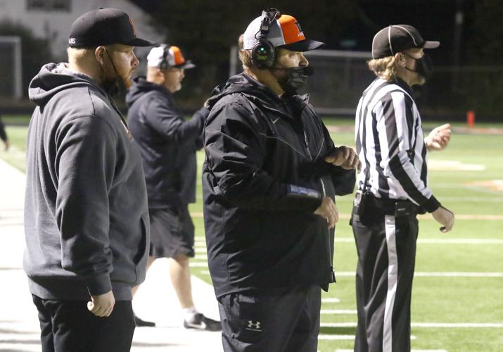 Roseburg fends off North Medford rally, wins 38-20 to move to 6-0 on ...