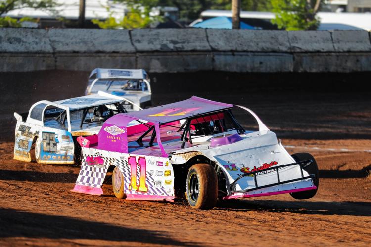 Ashley gets win in non-wing sprint cars main event at Douglas County ...