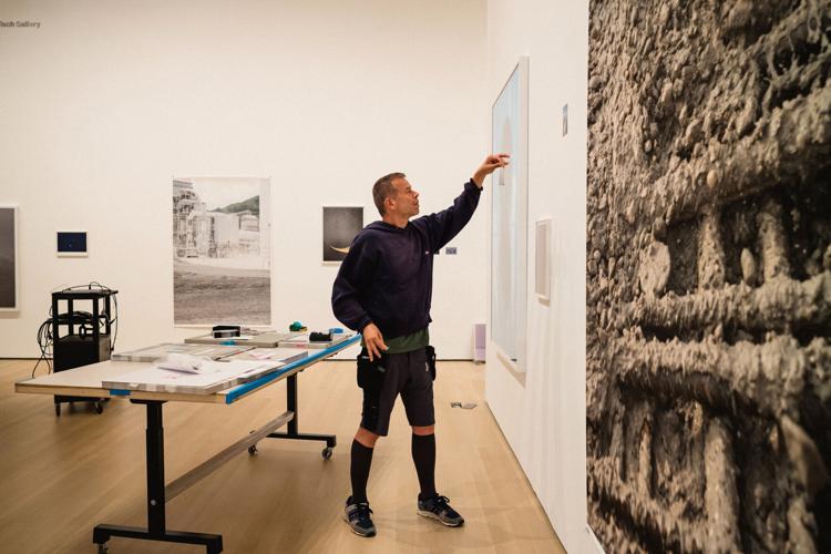 The artist who throws Newton a curve | Museums | nrtoday.com