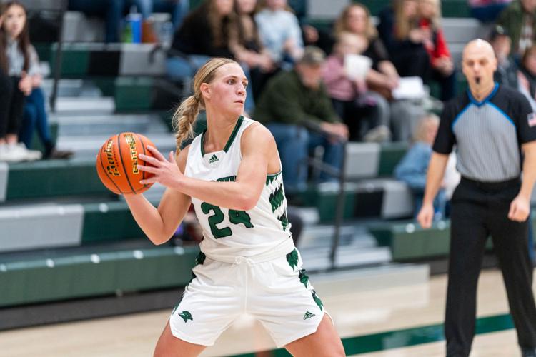 No. 1 Umpqua women can't rise to challenge, lose 65-54 to Clackamas ...