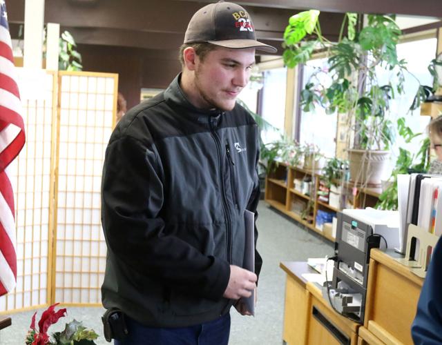 Ben Simons, 18-year-old mayor of Yoncalla, prepares to govern | Local ...