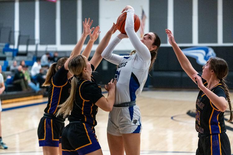 Clark, Sutherlin girls take Cascade Christian down a notch with 55-39 ...