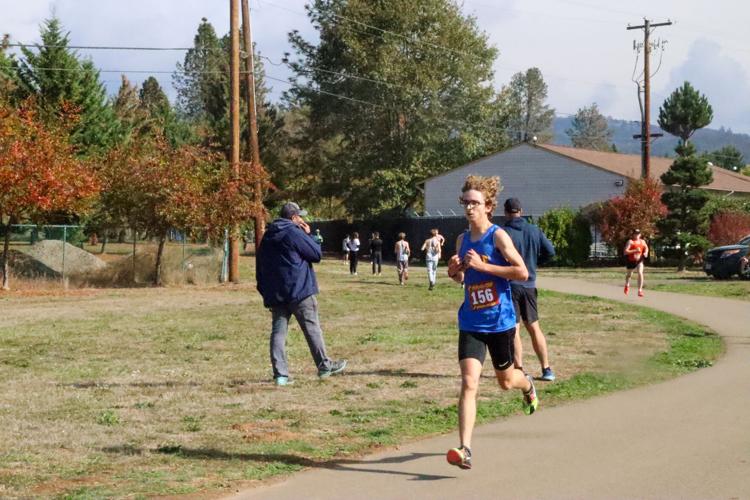 Roseburg's Eckman second in girls race as runners from 59 schools show ...