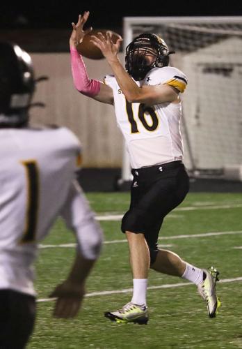 No. 4 South Umpqua dominates Sutherlin, 47-6 | Prep Football | nrtoday.com