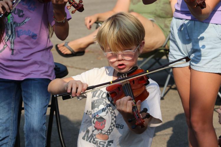 Fiddling in the Park brings in youth to participate in music and ...