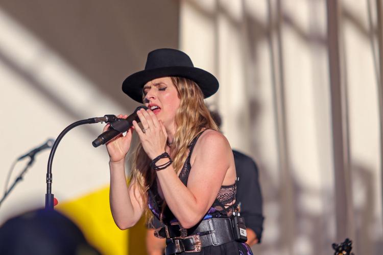 ZZ Ward draws crowds as she returns home for Music On The Half Shell ...