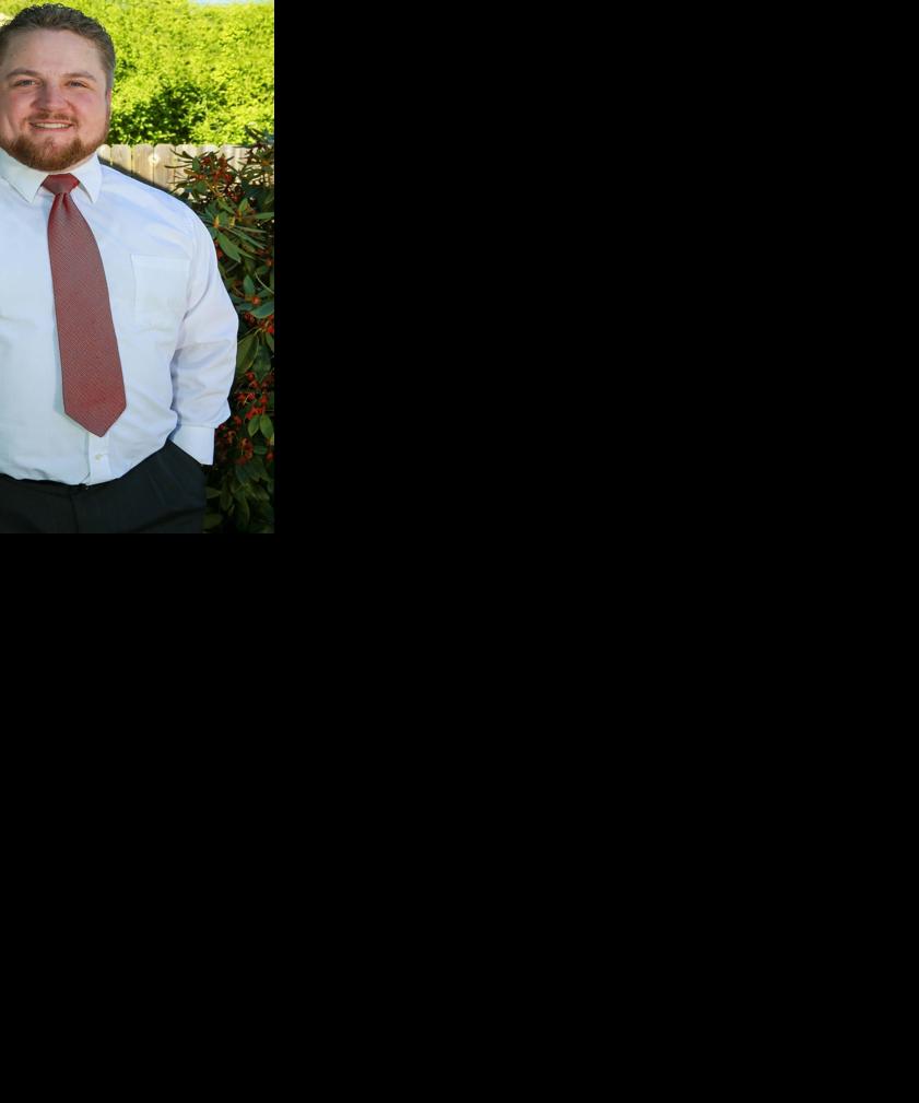 Sutherlin Mayor Todd McKnight to step down, incoming mayor Seth Vincent ...