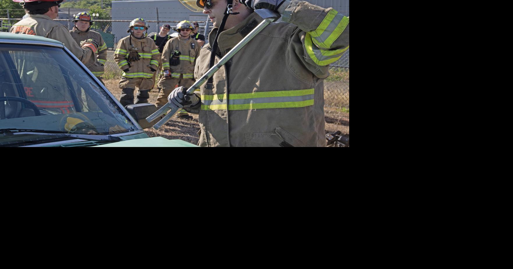 Preparing to save lives: UCC hosts car accident rescue class in Roseburg | News | nrtoday.com