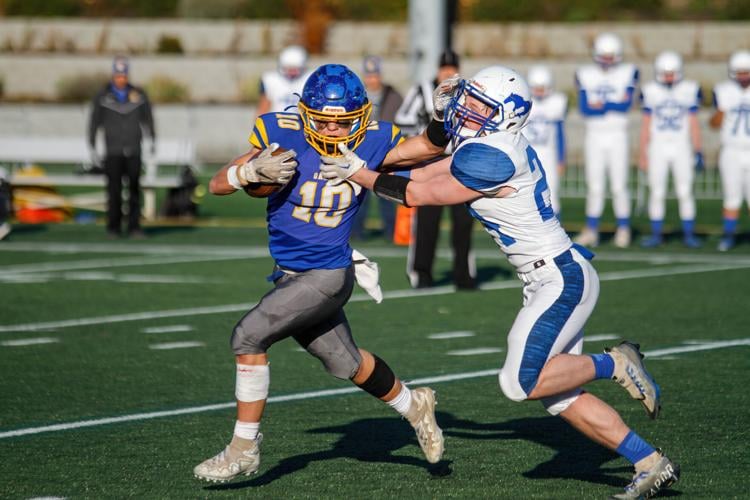 Oakland shuts out Heppner 26-0, advances to Class 2A state title game ...