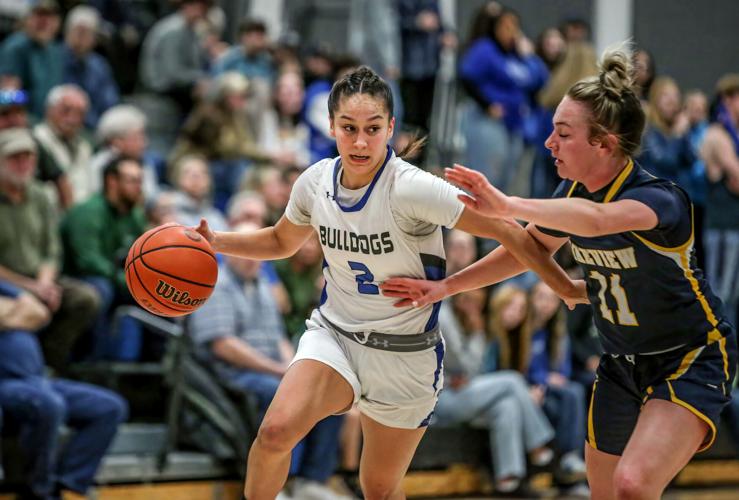 No. 2 Sutherlin girls handle No. 7 Lakeview 57-41 in Far West seeding ...