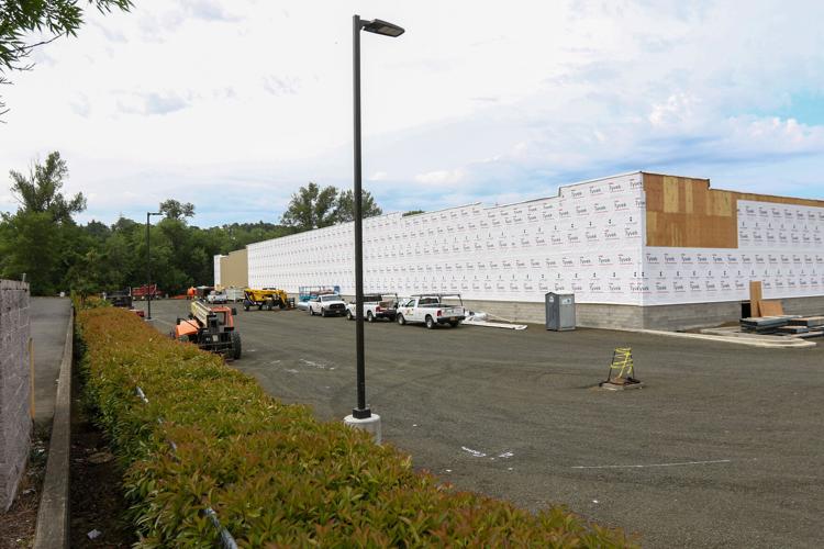 Construction continues on new WinCo Foods building | News | nrtoday.com