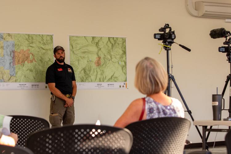 Glide community receives update on Chilcoot and Ridge fires | Wildfires ...