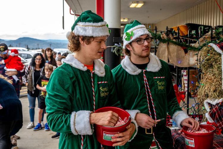 Reindeer come to Roseburg | Local News | nrtoday.com