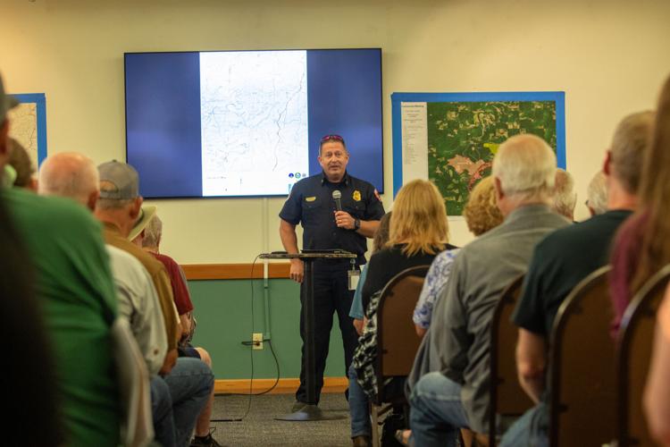 Community receives update on Tyee Ridge Complex fire | Wildfires ...