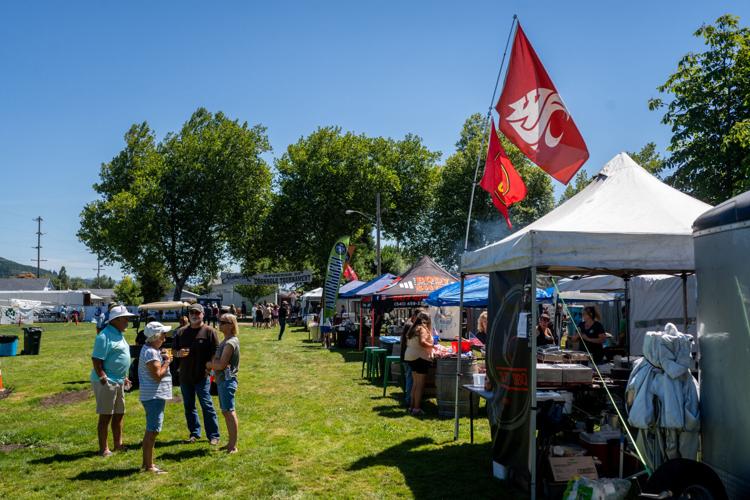 Inaugural Sutherlin Throwdown event brings barbecue, beer and cornhole ...