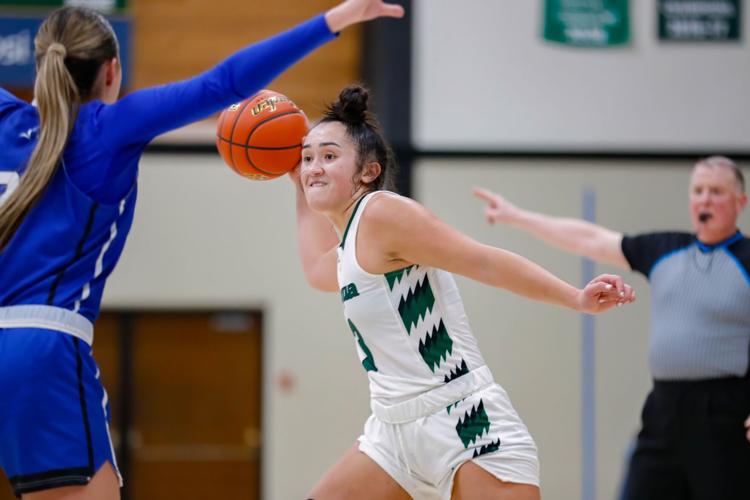No. 2 Riverhawks beat No. 1 Lane 79-75 in women's basketball showdown ...
