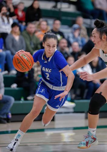 No. 2 Riverhawks beat No. 1 Lane 79-75 in women's basketball showdown ...