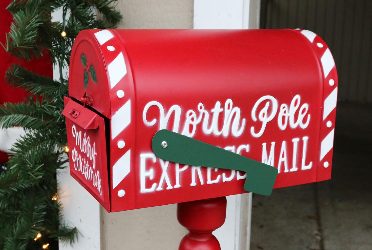 Santa has a mailbox in Roseburg | Roseburg | nrtoday.com