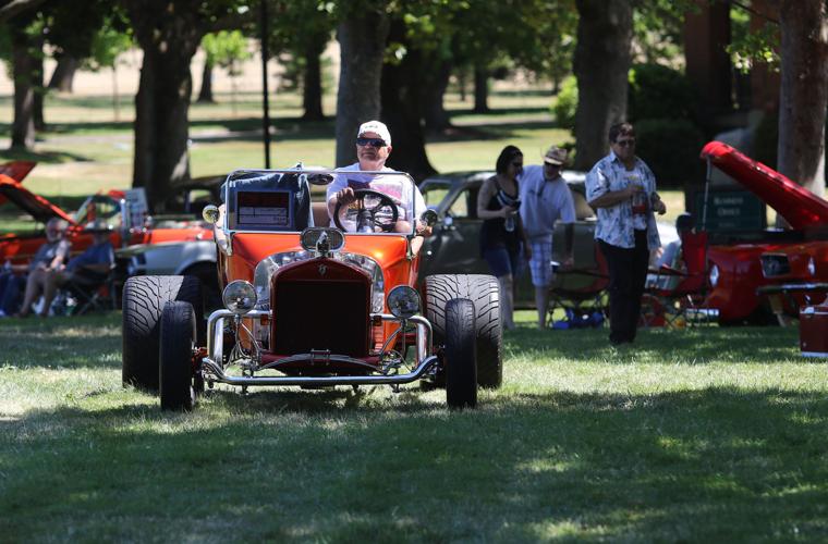 Street Memories Car Club kicks off Roseburg graffiti event with car ...
