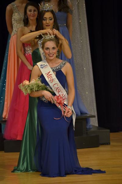 Warren qualifies for Miss Oregon Pageant | Local News | nrtoday.com