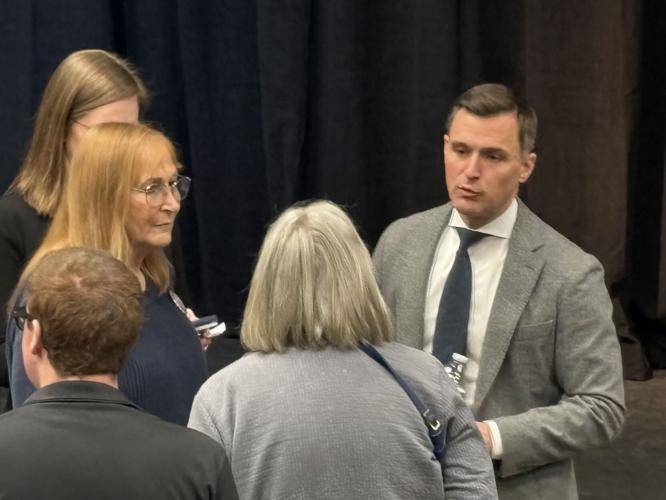 Oregon attorney general meets with locals | Government | nrtoday.com