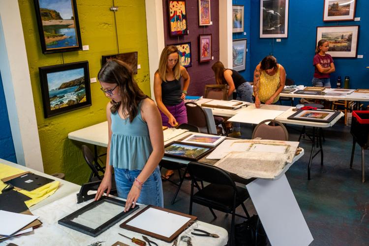 Award-winning artist mentors young painters | Local News | nrtoday.com