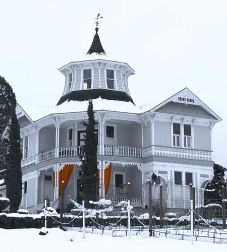 The Parrott House goes up for sale yet again as restaurant closes ...